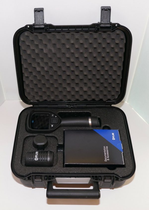 Flir E8-XT Handheld Thermal Camera - Industrial Worldwide